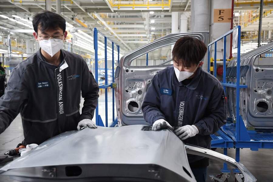 How China’s tech-forward EVs are dominating the industry - CSMonitor.com